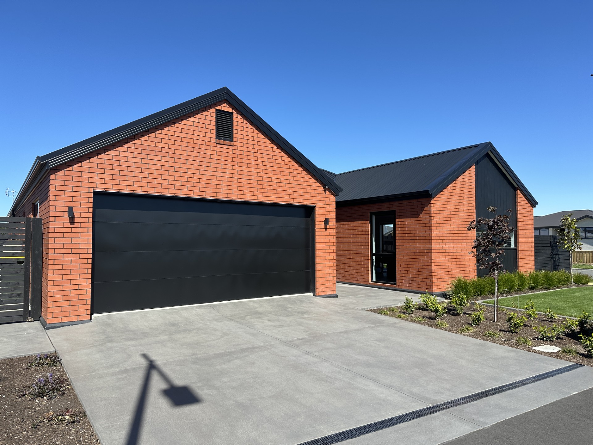 Midland Brick NZ: View Our Aspire Range of Clay Bricks Collection